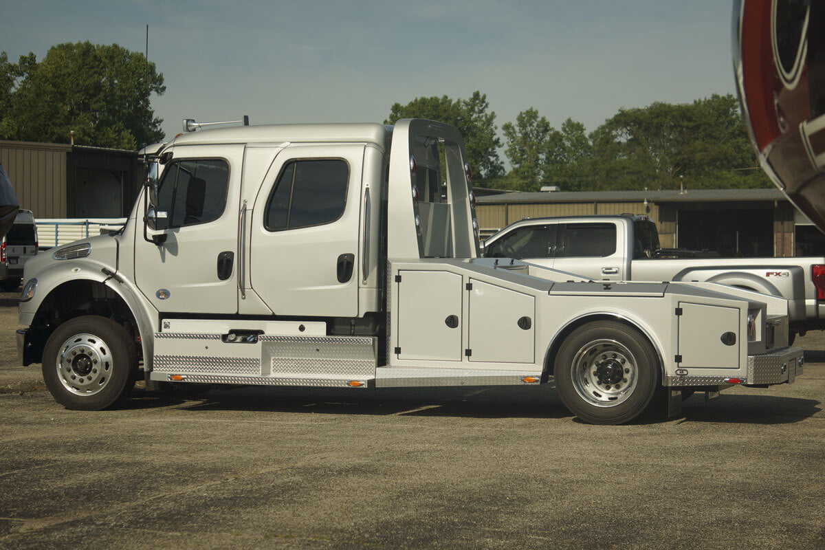Freightliner truck hauler for sale