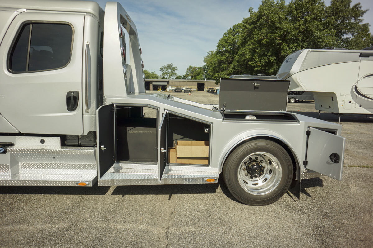 Freightliner truck hauler for sale